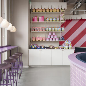 MR Cake | Restaurant & Bar Design Awards