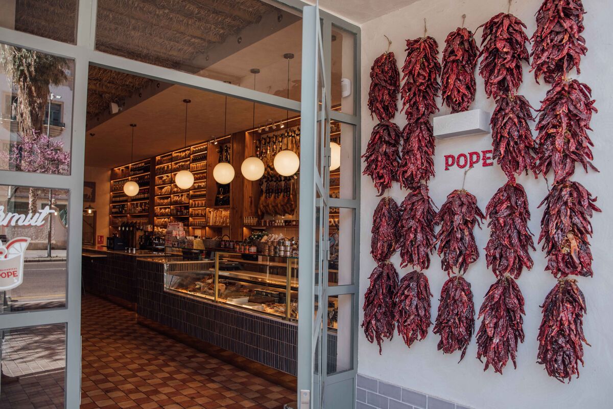 Ultramarinos Pope | Restaurant & Bar Design Awards